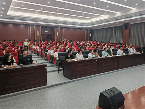 美国科学院院士、北京大学现代农业研究院院长邓兴旺教授来中心开展学术交流 沈阳农业大学现代设施园艺工程技术中心