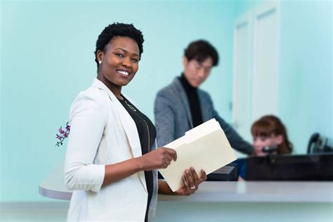 What Is An Administrative Assistant Makami College