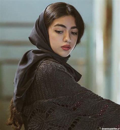 عکس دختر زیبا ایرانی در خانه