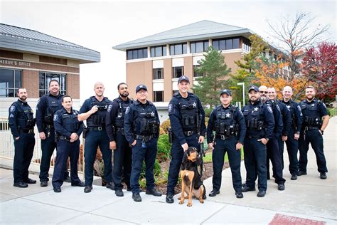 Community Oriented Policing Cop Unit Aurora Il Public Safety