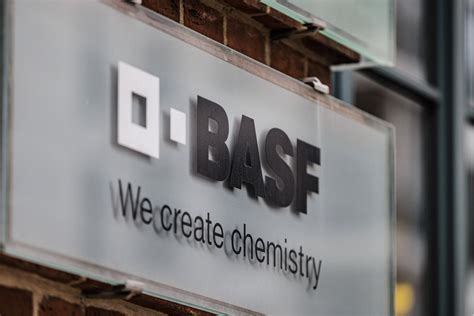 Basf Schreibt Rote Zahlen Und Kürzt Investitionen Deutlich Capitalde