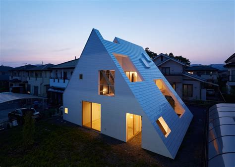 10 Houses Featuring Excessively Steep Gable Roofs