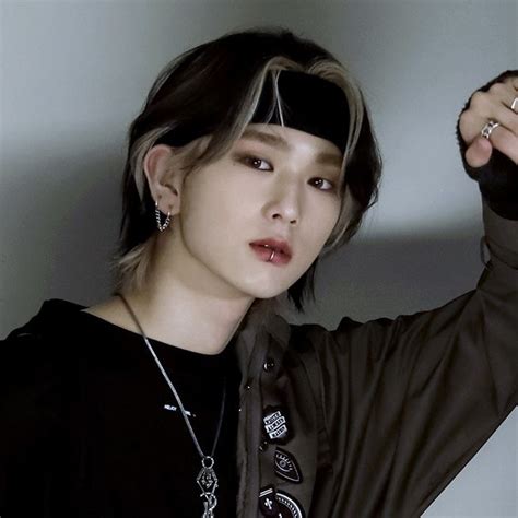 Pin By ᓚᘏᗢ On Bgs I Support Cute Couple Outfits Creative Eye Makeup