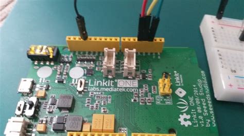 Linkit One Tutorials 14 Traffic Lights 4 Steps Instructables