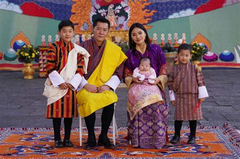 La Reine Jetsun Pema Immortalisée Par Un Photographe Français Avec Sa