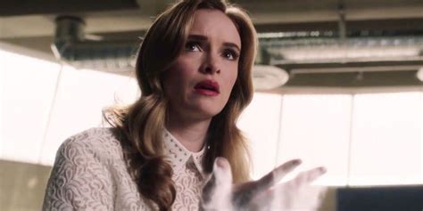 The Flash Season 9 Shouldnt Have Replaced Caitlin Snow