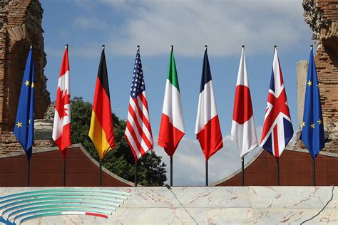 G7 ийн орнууд дэлхий даяар нэг тэрбум тун вакцин хандивлана