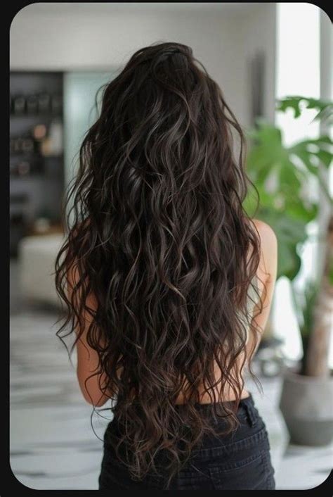 29 Versatile Layered Haircuts That Go Beyond Straight Long Hair Soft Layered Haircut Long
