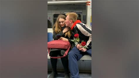 У меня парень есть Случай в метро Поцелуй в метро Youtube
