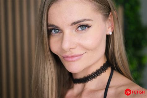 Thin Babe Fibi Euro Czech VR Network SFW