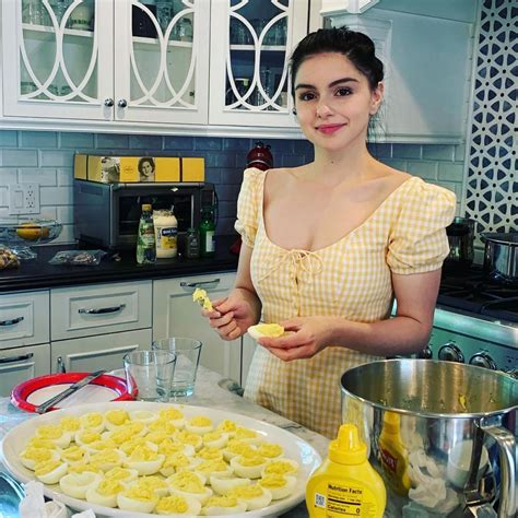 Ariel Winter Personal Pics 04 22 2019 • Celebmafia