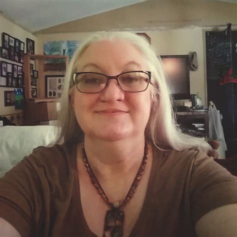 Suzanne Murray Customer Service Representative Hackbarth Delivery Service Inc Est 1975