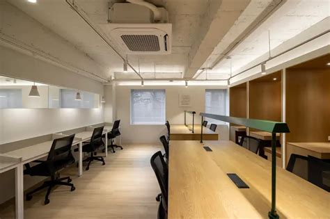 우드톤 아늑한 분위기의 27평 스터디카페 인테리어 강동구 고덕동