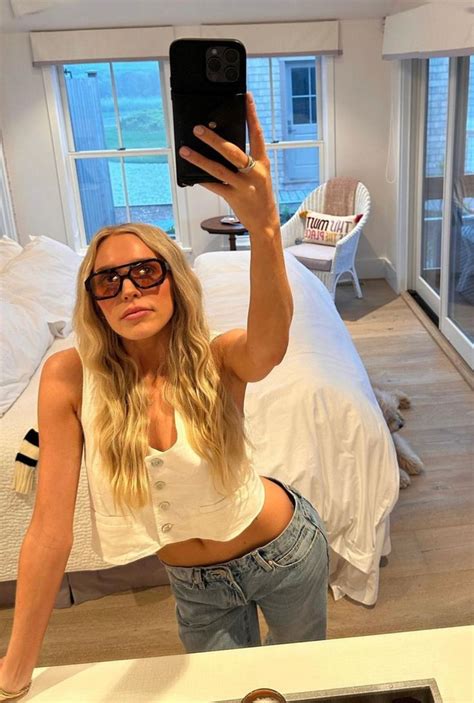 Alex Cooper European Fashion Beautiful Photoshoot Ideas Future Outfit