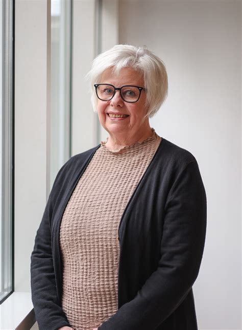 Eläköityvä Birgitta Hatt On Ollut Mukana Aholan Kasvussa Ja