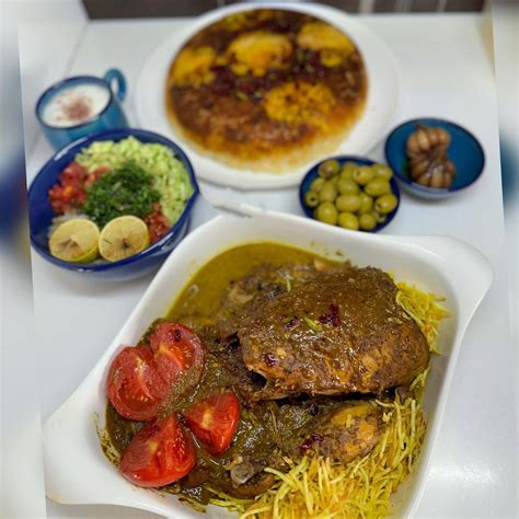 طرز تهیه لونگی مرغ با گردو و رب انار در قابلمه بدون فر