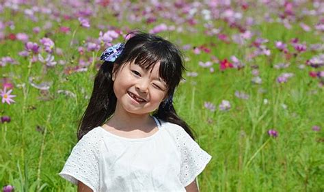 孩子不是愛搗蛋！眨眼、甩頭、抖動肩膀，是妥瑞氏症的求救訊號！ 嬰兒與母親 Line Today