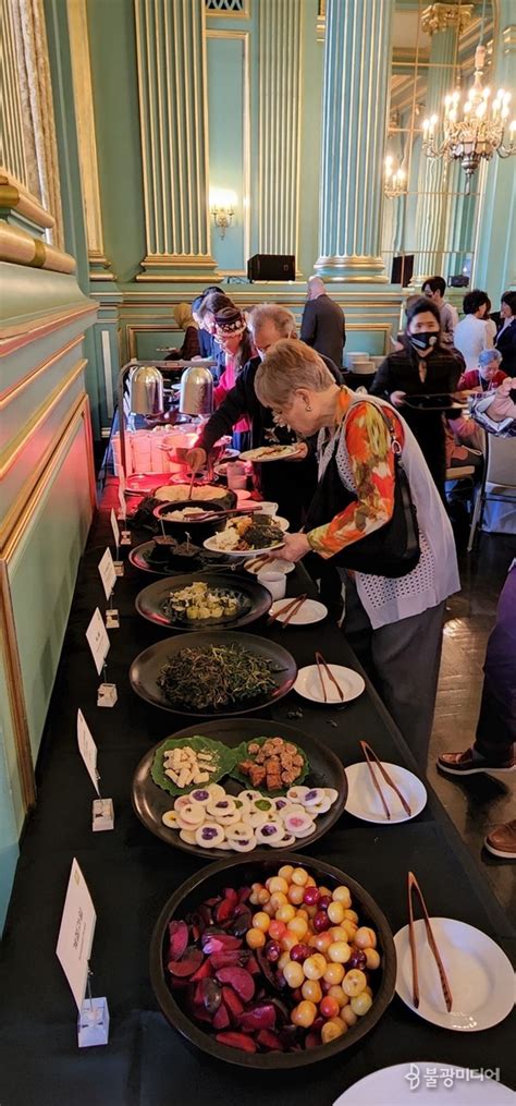 샌프란시스코에서 전 세계로 확장한 사찰음식 불광미디어