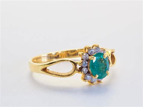 14k Gold 040ct Oval Emerald And Brilliant White Quartz Ring For Sale