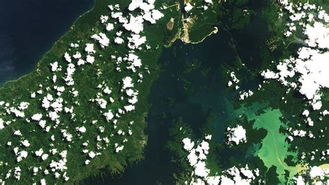 Processing Landsat 8 Using Open Source Tools