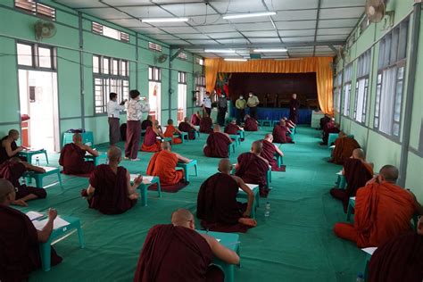 မုံရွာခရိုင်စီမံအုပ်ချုပ်ရေးအဖွဲ့ဥက္ကဋ္ဌ ဦးဇော်တင်မိုး ၂၀၂၂ ခုနှစ် အစိုးရပါဠိပထမပြန် စာမေးပွဲတွင