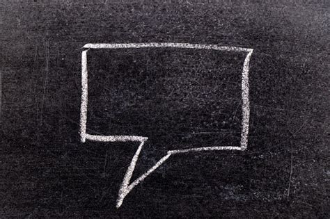 블랙 보드 배경에 텍스트를 추가 하기 위한 빈 공간 거품 연설 모양에 흰색 분필 손 그리기 개념에 대한 스톡 사진 및 기타 이미지 개념 검은색 공란 Istock