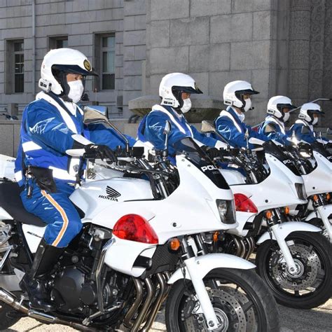 大阪府警察さんのインスタグラム写真 大阪府警察Instagram 白バイ出発式 令和3年12月1日大阪府庁正面玄関前において