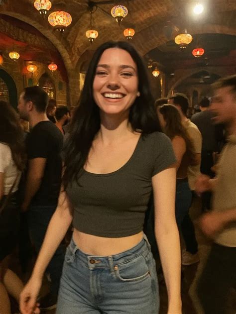 Aylin Selvim Aylinselvimoffical • Instagram Photos And Videos