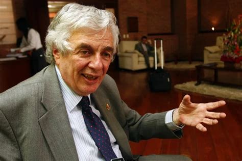 Moisés Wasserman Es necesario regresar a lo fundamental y formar en matemáticas ciencias y