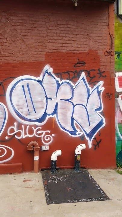 Graffiti Throwie White N Blue 🔵 Invasionofthestickers Graffiti