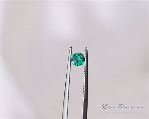 최상급 콜롬비아 에메랄드 라운드컷 048ct