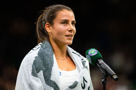 Photos Emma Navarro Turns Heads With Wimbledon Outfit The Spun
