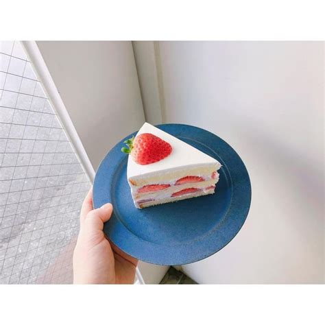 딸기생크림케이크와 다양한 토핑 🍓