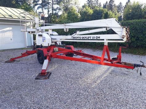 Bronto Skylift 10 2 H Specs And Dimensions 1989 1993 Truck Mounted