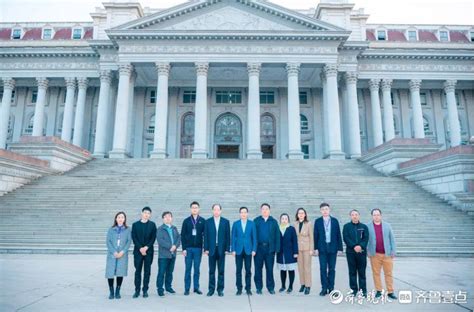 山东圣翰财贸职业学院获评2022年度济南市市级创业孵化基地创新中心大学生