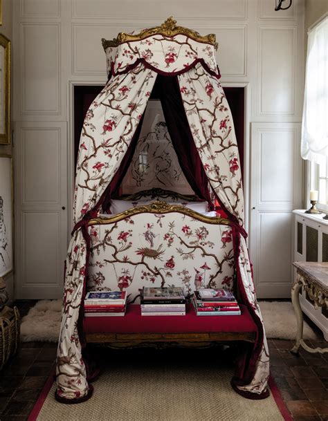 A Louis Xv Gilt Wood Lit à La Polonaise Stamped P Remy Circa 1750