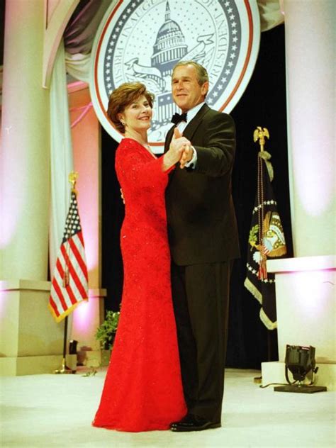 组图：历届美国第一夫人 引领时尚潮流塑造个人形象！ 新东方网第2页