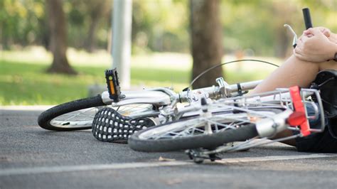 Дете с колело се блъсна в кола Криминално Новини Бг