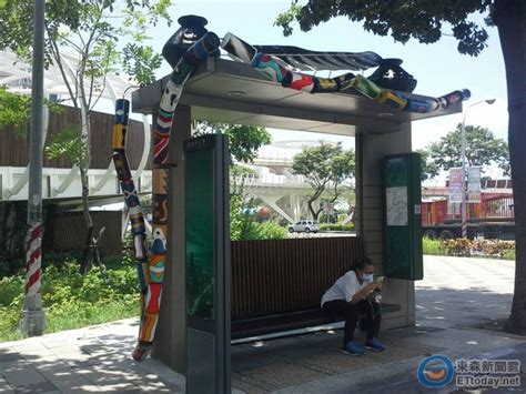 圖騰、羽毛纏繞 高雄「特色公車站」展現原住民之美 Ettoday旅遊雲 Ettoday新聞雲