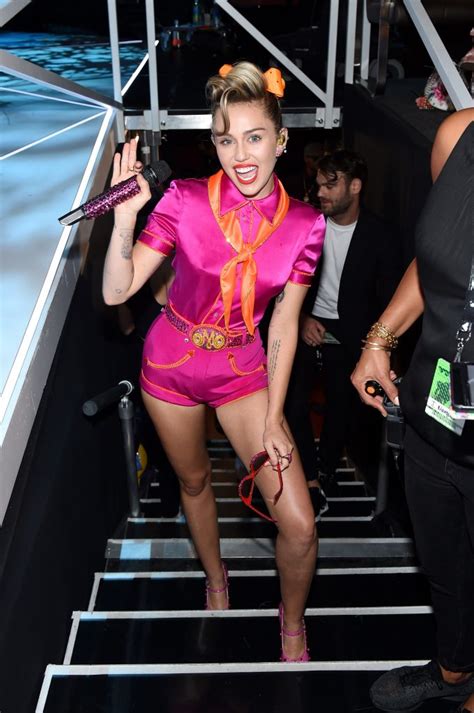 Miley Cyrus 2017 Mtv Video Music Awards Satin