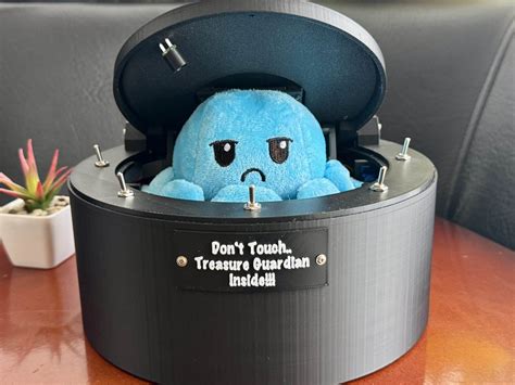 Dont Touch Octopus Treasure Guardian Inside Robotszu