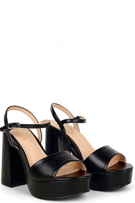 ΜΑΥΡΑ ΠΕΔΙΛΑ ΜΕ ΧΟΝΤΡΟ ΤΑΚΟΥΝΙ