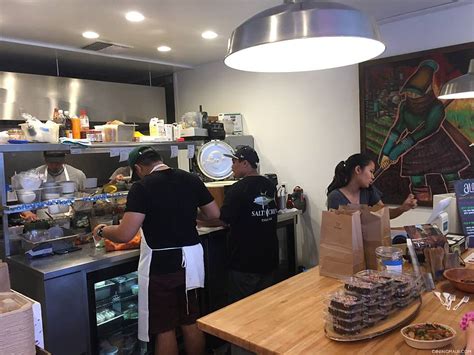 Where To Get The Best Chicken Sandwich On Maui