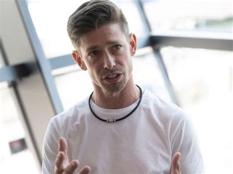 Casey Stoner Bangkit Dari Sakit Mulai Kembali Bersepeda Dan Lebih