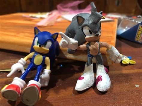 My 1st Custom Sonic Figure Rwakeangel2001