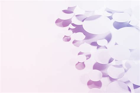 엄격한 밝은 그림자 반사 빛 그라디언트의 눈부심 매우 페리 및 핑크 색상 테두리 복사 공간 상단보기로 빛나는 단단한 빛에 타원형의 부드러운 간단한 기하학적 배경 가능성에