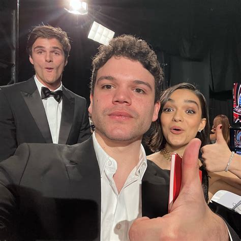 Rachel Zegler Josh Andres Riveras Relationship Timeline Photos Us Weekly