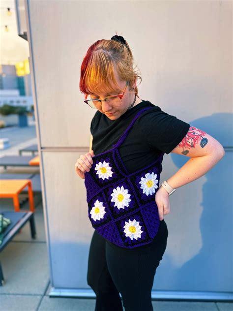 Daisy Granny Square Bag Free Crochet Pattern Sam Bartley Designs
