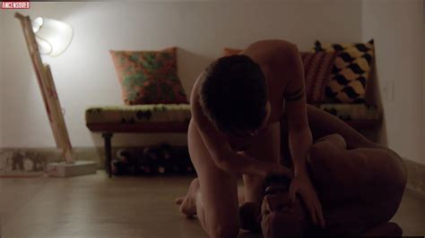 Nackte Cris Moreira In Baixo Centro