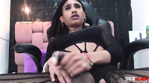 Horny Beauty Shemale Cumshot Eporner